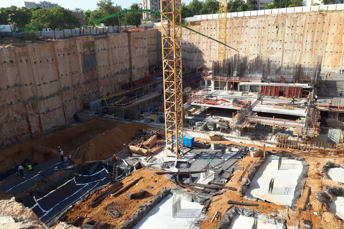 Ramot Holon B.S.T. - chemical anchor and concrete screw